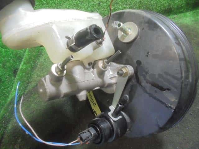 [Used]Brake Master Cylinder TOYOTA Vitz 2002 UA-SCP10 - BE FORWARD Auto ...