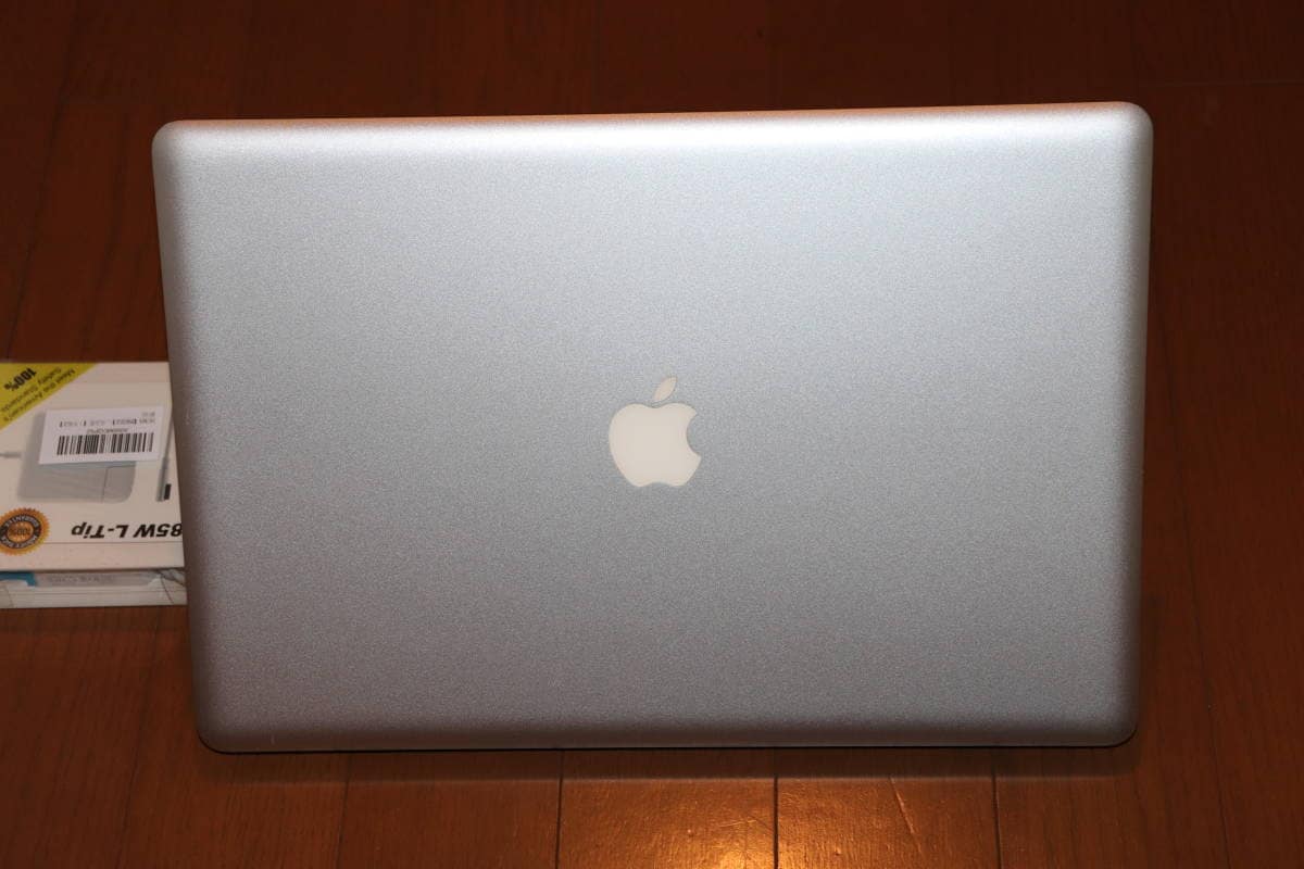 Apple Macbook Pro MC024J/A (17-inch, Mid 2010) [2.53GHz Ci5 Apple Macbook Pro MC024J/A (17-inch, Mid 2010) [2.53GHz Ci5