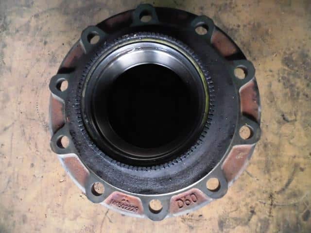[Used]RR Wheel Hub Mitsubishi Fuso Fuso tractor 2014 QDG-FV50VJR ...