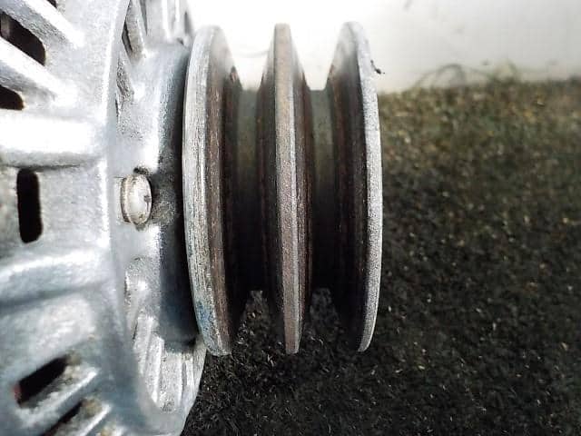 [Used]Alternator MITSUBISHI Canter ME017615 - BE FORWARD Auto Parts