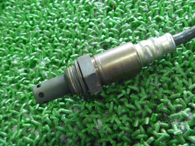 [Used]O2 Sensor TOYOTA Vitz 2002 UA-SCP10 8946552250 - BE FORWARD Auto ...
