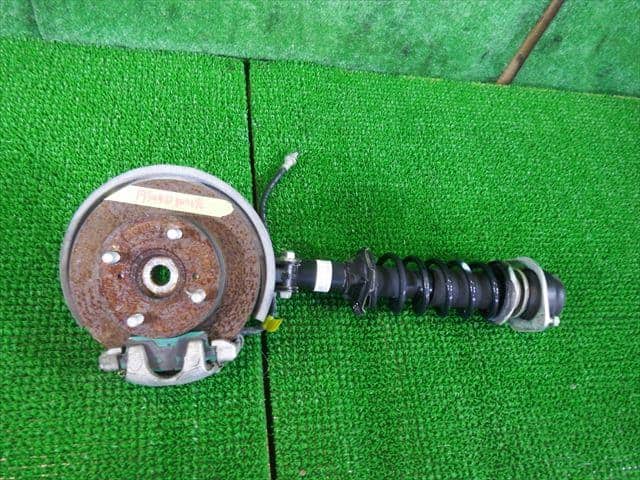 [Used]Carry DA63T Left Front Strut ASSY [15253932] - BE FORWARD Auto Parts