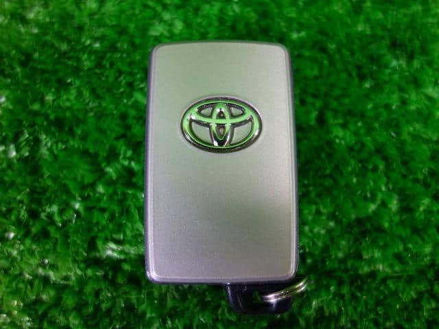 [Used]Vellfire GGH20W Keyless Entry Remote Control Key [15259999] - BE ...