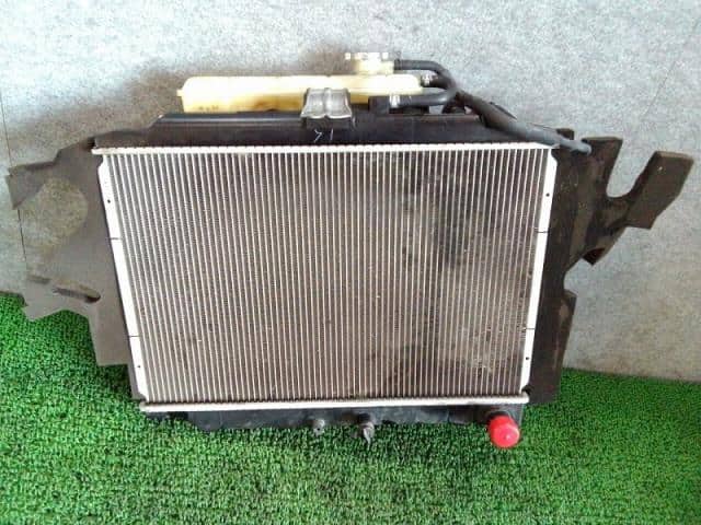 [Used]Radiator NISSAN Nv350 caravan 2016 LDF-VW2E26 214103XC0A - BE ...