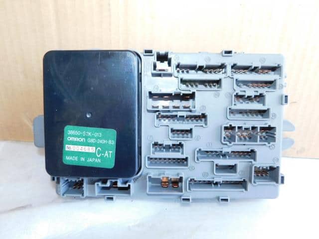 [Used]Life JB1 Fuse Box [15306412] - BE FORWARD Auto Parts