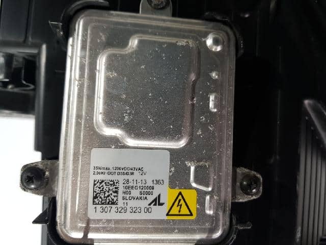 [Used] Left Headlight KIA Sorento R 2014 92101-2P600 - BE FORWARD Auto ...