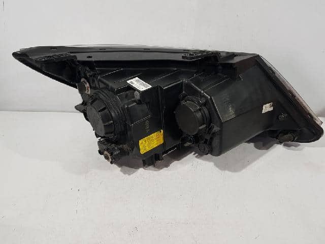 [Used] Left Headlight KIA Sorento R 2014 92101-2P600 - BE FORWARD Auto ...