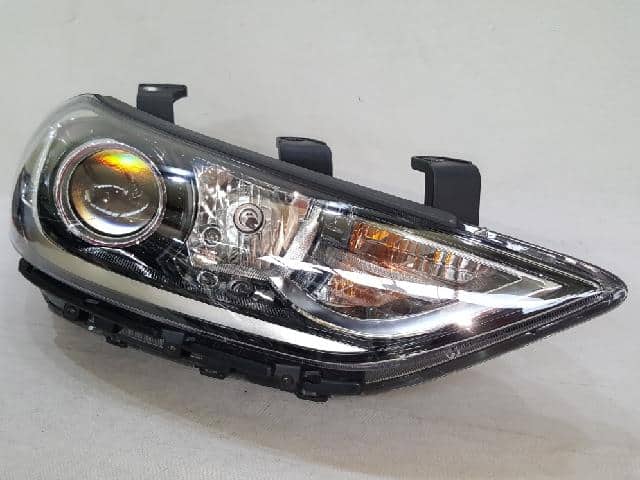 [Used] Right Headlight HYUNDAI Elantra AD 2017 92102 F2 - BE FORWARD ...