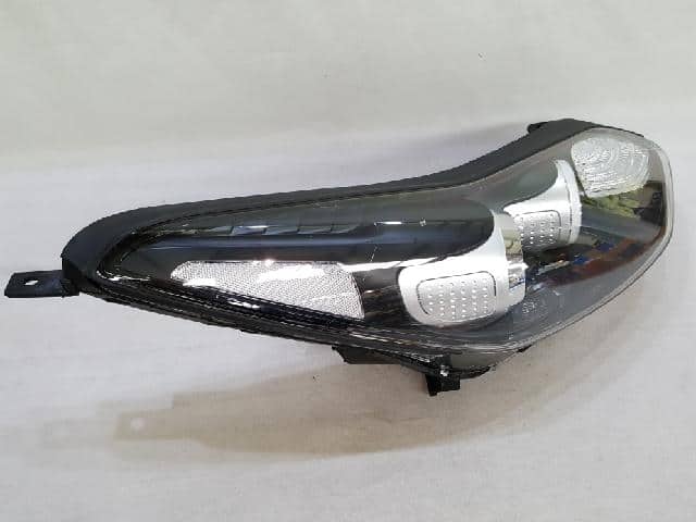 [Used] Headlights KIA Sportage 2017 92102 D9 - BE FORWARD Auto Parts