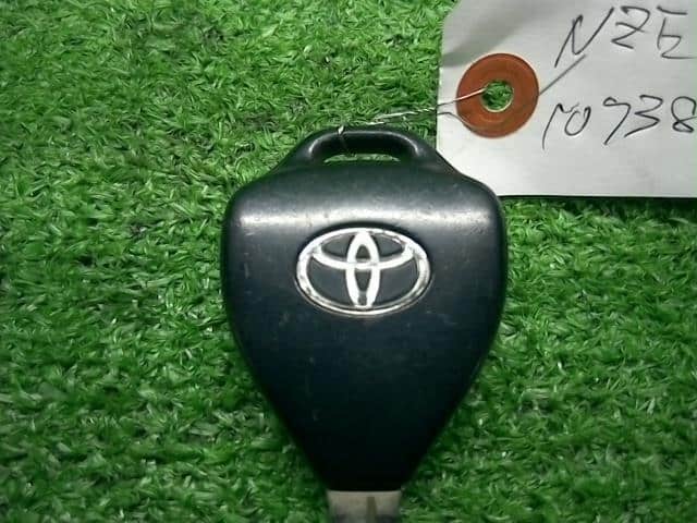 [Used]Corolla Rumion NZE151N Keyless Entry Remote Control Key 15410022 ...