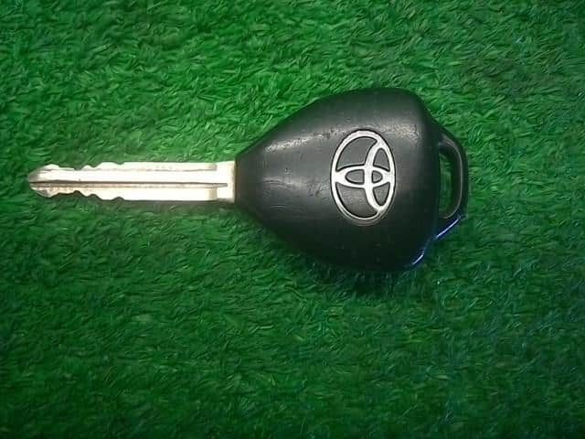 [Used]Keyless Entry Remote Control Key TOYOTA Belta 2007 CBA-NCP96 - BE ...