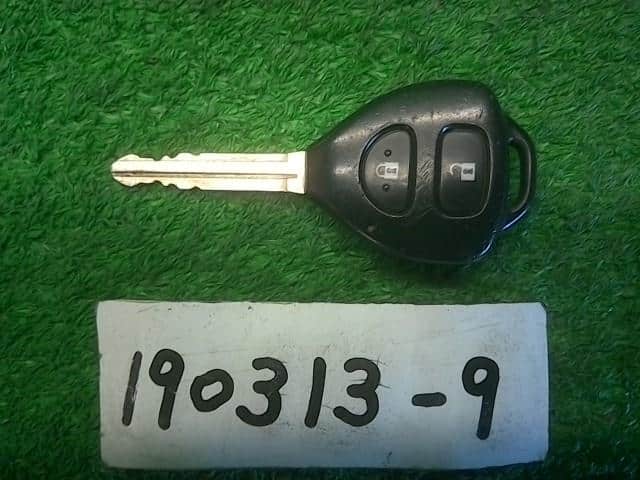 [Used]Keyless Entry Remote Control Key TOYOTA Belta 2007 CBA-NCP96 - BE ...