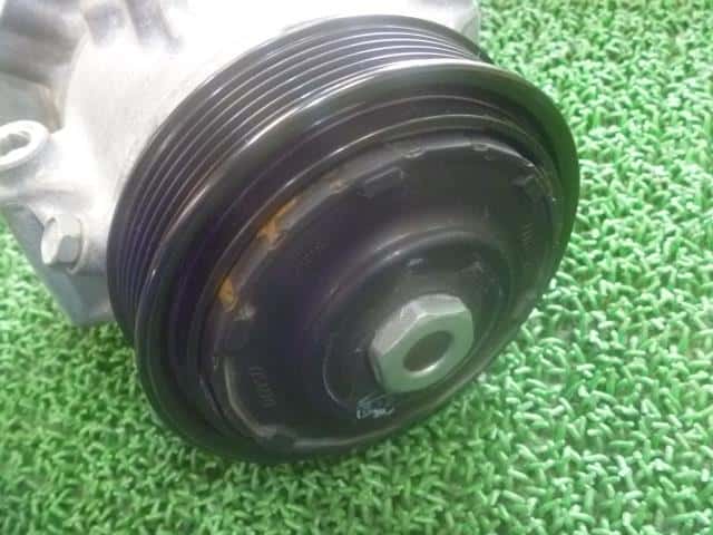 [Used]A/C Compressor TOYOTA Harrier 2017 DBA-ZSU65W 8831048300 - BE ...