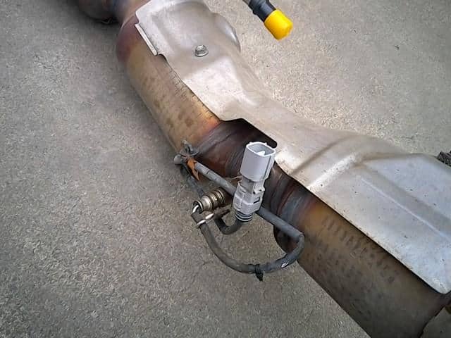[Used]Front Exhaust Pipe TOYOTA Prius 2014 DLA-ZVW35 1741037300 - BE ...
