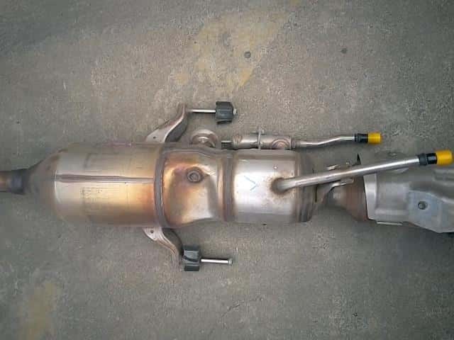 [Used]Front Exhaust Pipe TOYOTA Prius 2014 DLA-ZVW35 1741037300 - BE ...