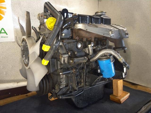 [Used]QD32 Engine NISSAN Atlas 2001 KG-SR8F23 101026T360 - BE FORWARD ...