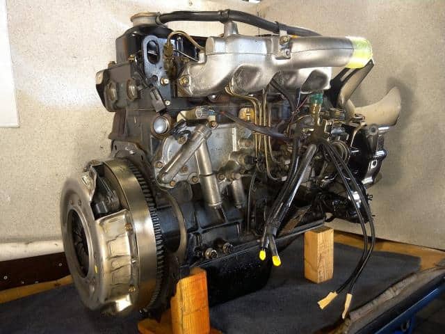 [Used]QD32 Engine NISSAN Atlas 2001 KG-SR8F23 101026T360 - BE FORWARD ...