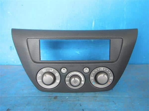 [Used]A/C Control Panel MITSUBISHI Lancer Cedia 2002 TA-CS5A MR590445 ...