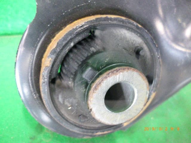 [Used]Front Right Lower Control Arm NISSAN JUKE 2010 DBA-YF15 ...