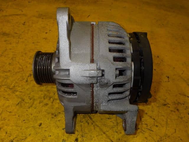[Used]Alternator MITSUBISHI Canter MK667722 - BE FORWARD Auto Parts