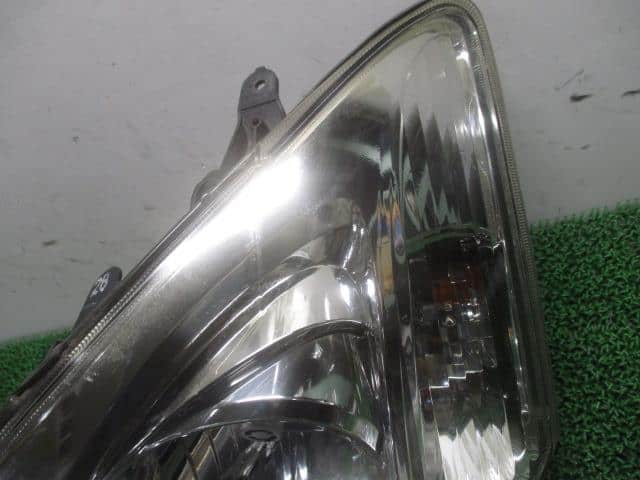[Used]Left Headlight TOYOTA Corolla Runx 2003 UA-NZE121 - BE FORWARD ...