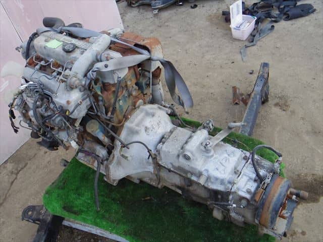 [Used]Engine&Transmission FD33-T 2WD MT NISSAN ATLAS, FGH40 - BE ...