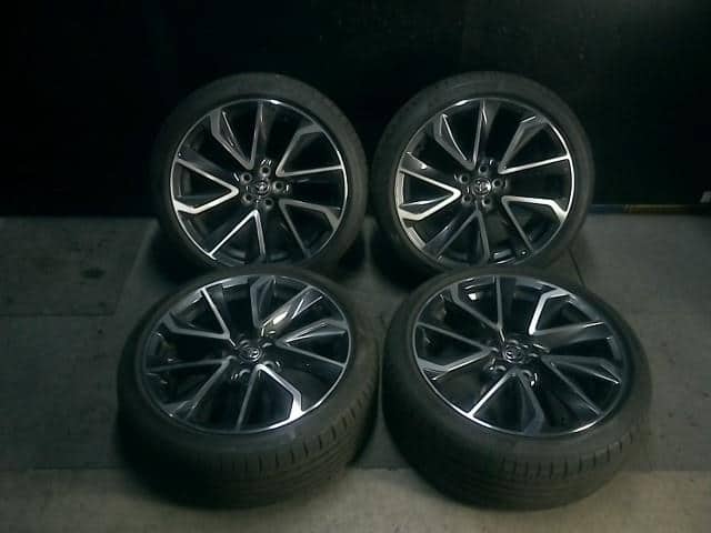 [Used]Tire/Wheel Assembly TOYOTA 2018 3BA-NRE210H 4261112D60 - BE ...