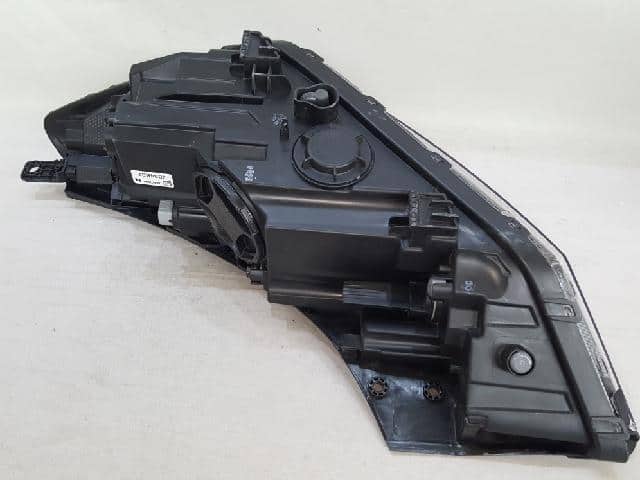 [Used] Left Headlight HYUNDAI Tucson 2019 92102 D3 - BE FORWARD Auto Parts