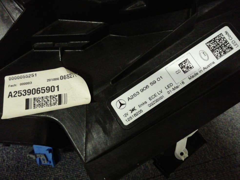 [Used][GP material product] Genuine Parts GLC class X253 headlight/lamp ...