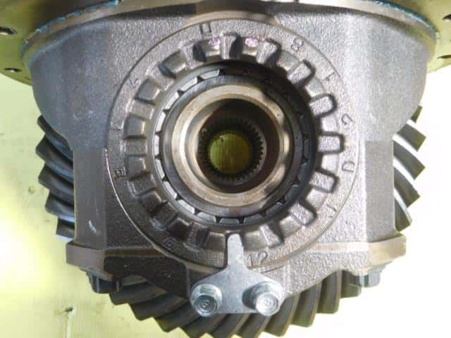 [Used]Rear Rigid Differential Assembly ISUZU Forward 2008 PKG-FRR90S2 ...