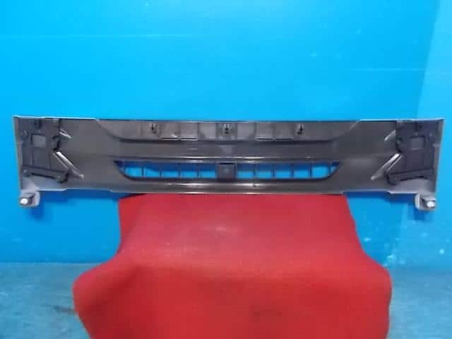 [Used]Radiator Grille ISUZU ELF 2019 2PG-NPR88YN 8974289771 - BE ...