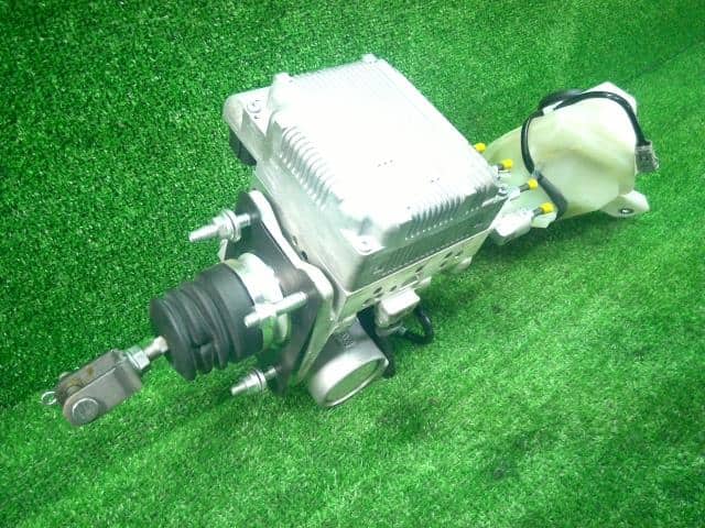 [Used]Brake Master Cylinder TOYOTA Prius 2011 DAA-ZVW30 4705047120 - BE ...