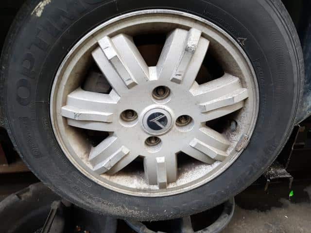 [Used] Wheel KIA Rondo Ⅱ 2006 940032L021 - BE FORWARD Auto Parts