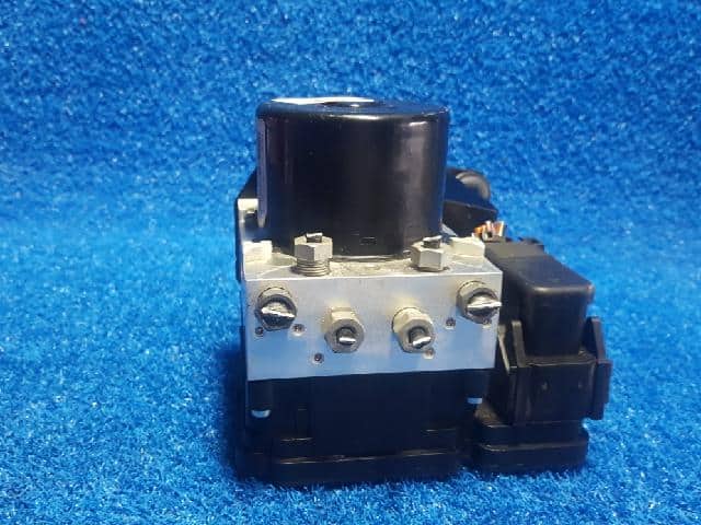 [Used] ABS Sensor VOLVO V40 2017 - BE FORWARD Auto Parts