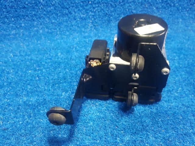 [Used] ABS Sensor VOLVO V40 2017 - BE FORWARD Auto Parts