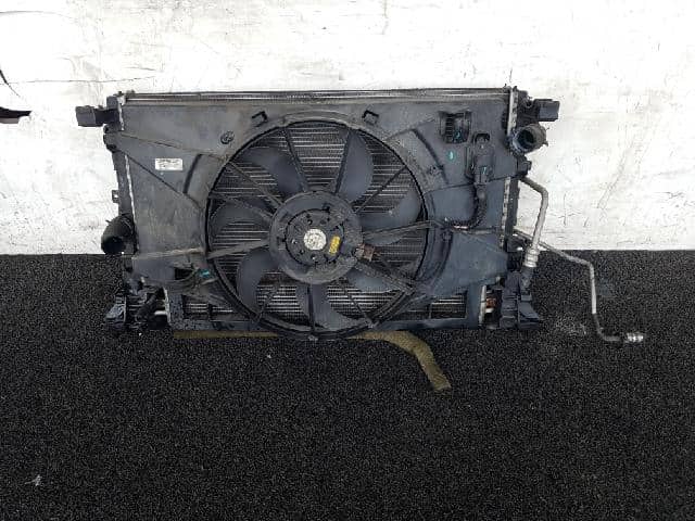 [Used] Radiator Renault Samsung SM5 2011 - BE FORWARD Auto Parts