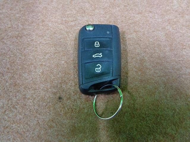 [Used]VW Polo 6RCJZ Keyless Entry Remote Control Key 15873161 - BE ...