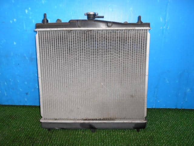 [Used]Radiator NISSAN Note 2007 DBA-E11 214603U500 - BE FORWARD Auto Parts