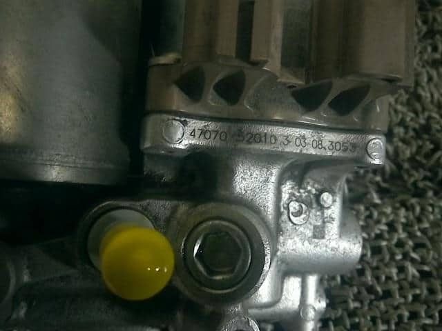 [Used]ABS Actuator TOYOTA Aqua 2013 DAA-NHP10 4707052020 - BE FORWARD ...