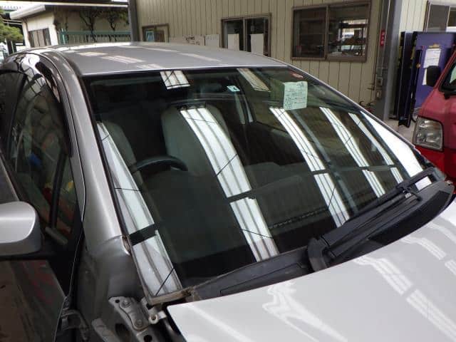 [Used]Front Windshield TOYOTA Vitz 2014 DBA-KSP130 5610152610 - BE ...