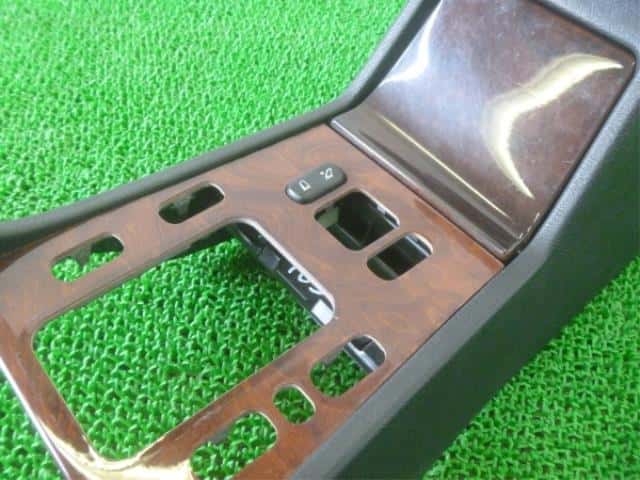 [Used]Benz W202 C Class 202020 console BOX - BE FORWARD Auto Parts