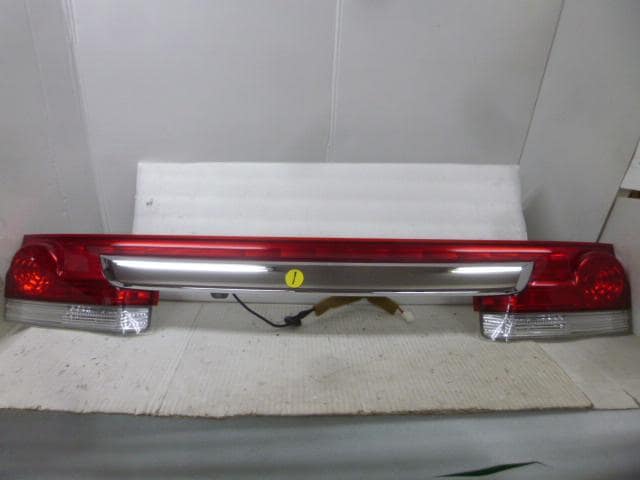 [Used]Step Wagon RG1 Rear Panel garnish finisher moulding 33701SLJN01 ...