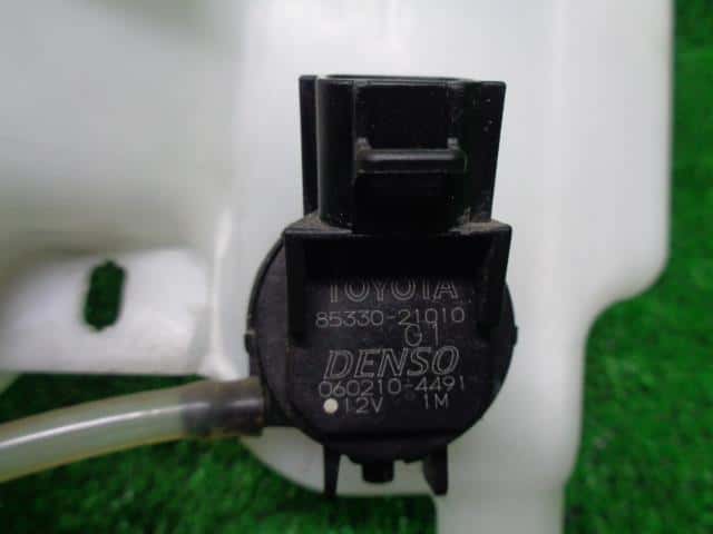 [Used]Hiace KDH201V washer Tank 8531526110 - BE FORWARD Auto Parts