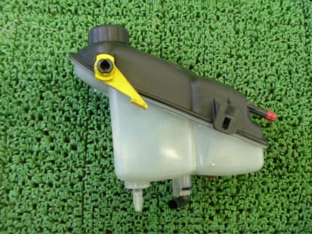 [Used]Benz W168 A Class 168133 Reserve Tank - BE FORWARD Auto Parts