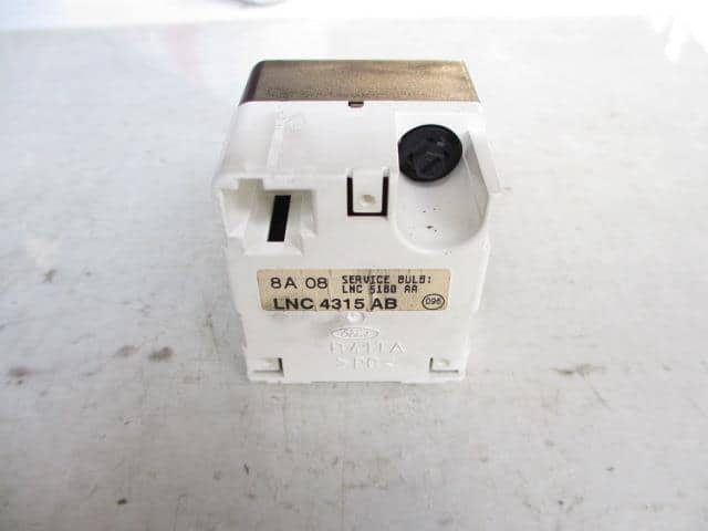 [Used]Jaguar XJ JLGB clock LNC4315AB - BE FORWARD Auto Parts
