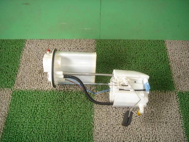 [Used]Ractis NCP105 ferupompu 2322021142 - BE FORWARD Auto Parts