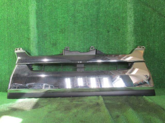 [Used]Hiace TRH200V Front Grille 5311126530 - BE FORWARD Auto Parts