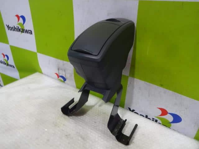 [Used]Vitz NCP91 console BOX - BE FORWARD Auto Parts