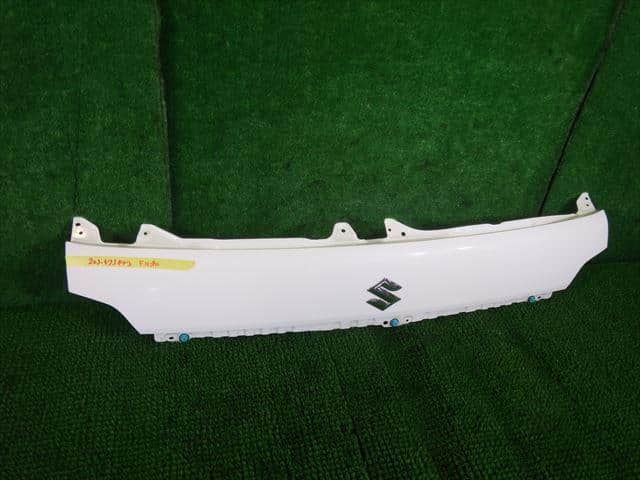 [Used]Carry DA16T Front Panel 5831182M00 - BE FORWARD Auto Parts