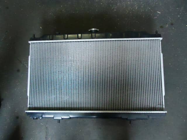 [Used]Wingroad WFY11 radiator 214604M403 - BE FORWARD Auto Parts